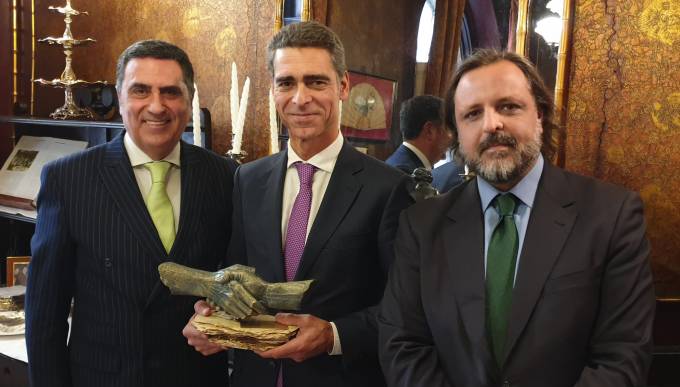 Apromes y Carta del Mediador premian a David Capdevila (Plus Ultra) por ...